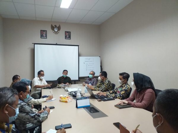 Rapat Persiapan Penerimaan Mahasiswa Magang Bersama Rektor dan Dosen ...